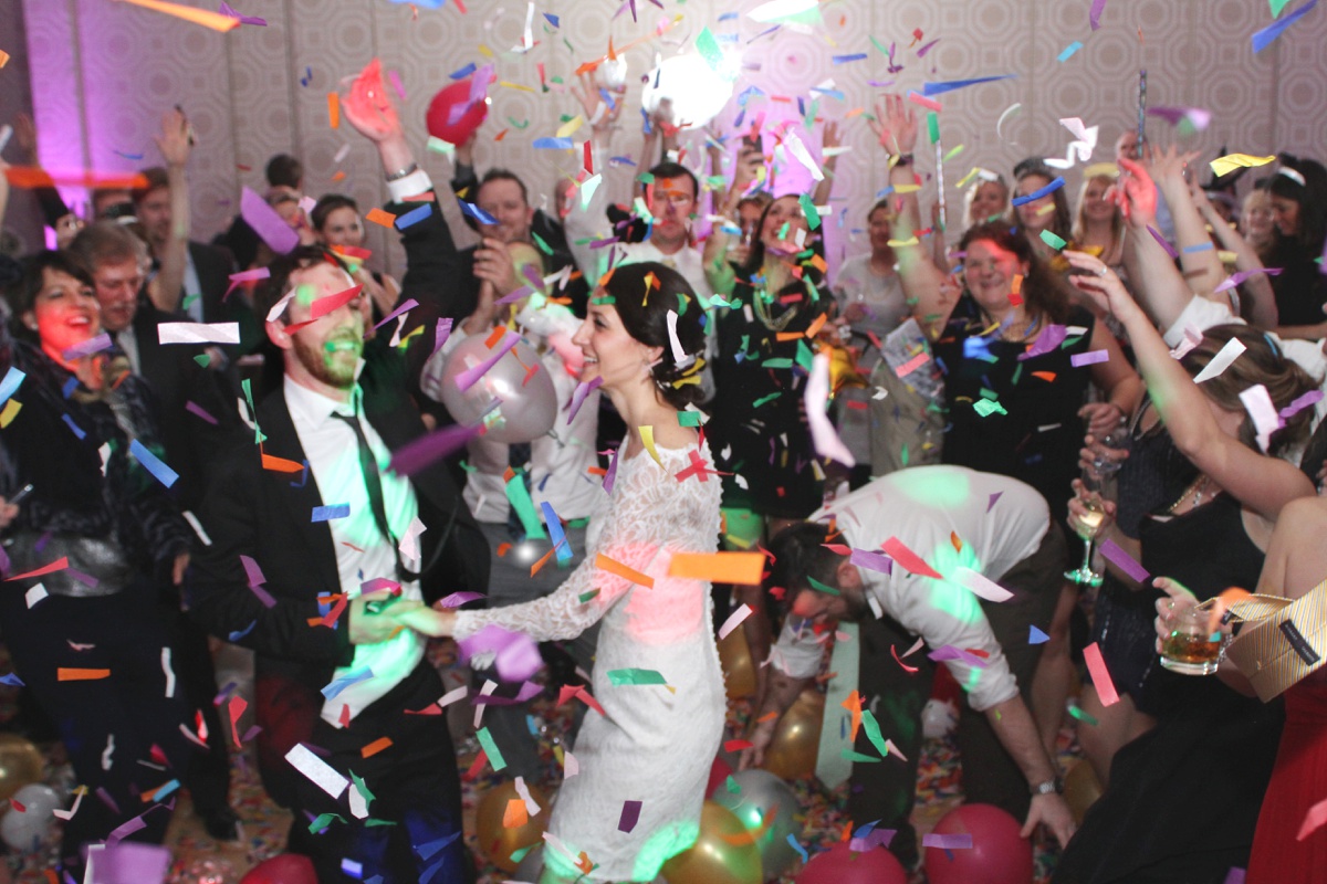 Kelli Burns Entertainment | Pittsburgh Wedding DJ | Burgh Brides