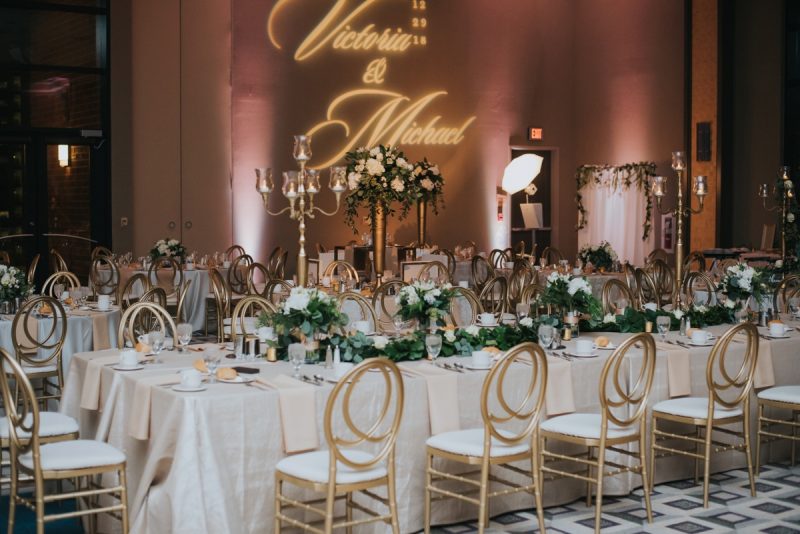 Classic Contemporary Wedding at the Duquesne Power Center