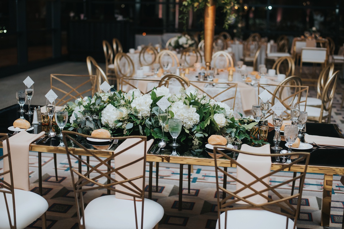 Classic Contemporary Wedding at the Duquesne Power Center