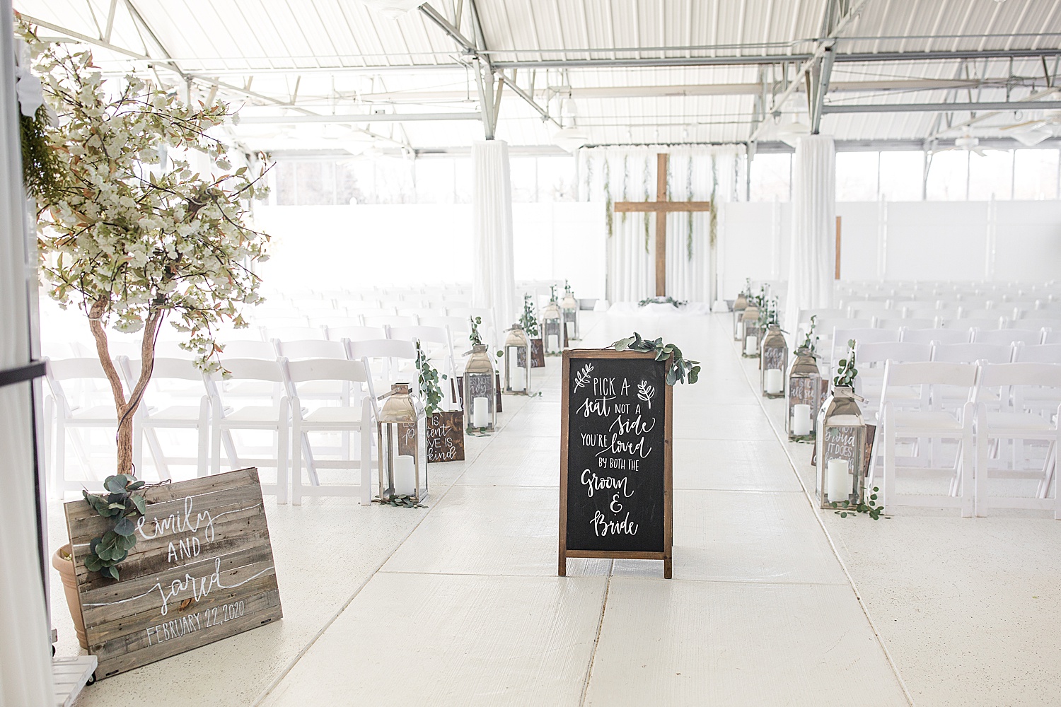 Modern Farmhouse Inspired Wedding at The Atrium - Burgh Brides - A ...