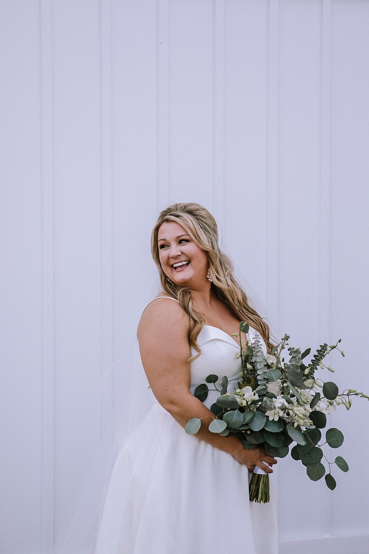 Modern Neutrals Wedding at The Grayson House | Burgh Brides