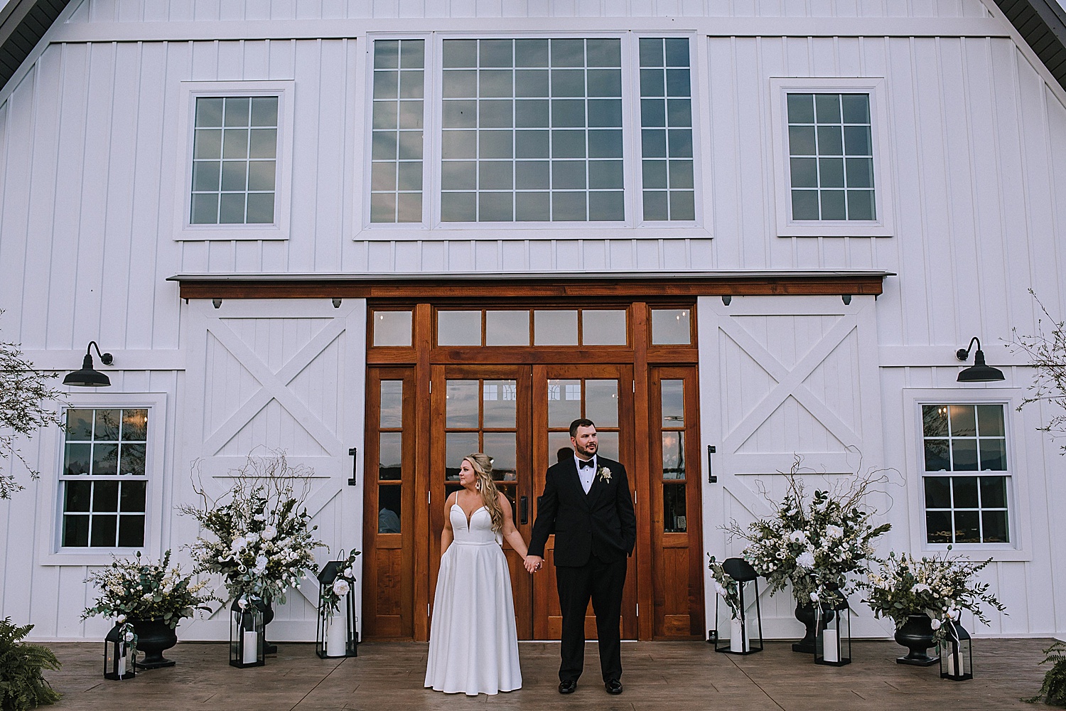 Modern Neutrals Wedding at The Grayson House | Burgh Brides