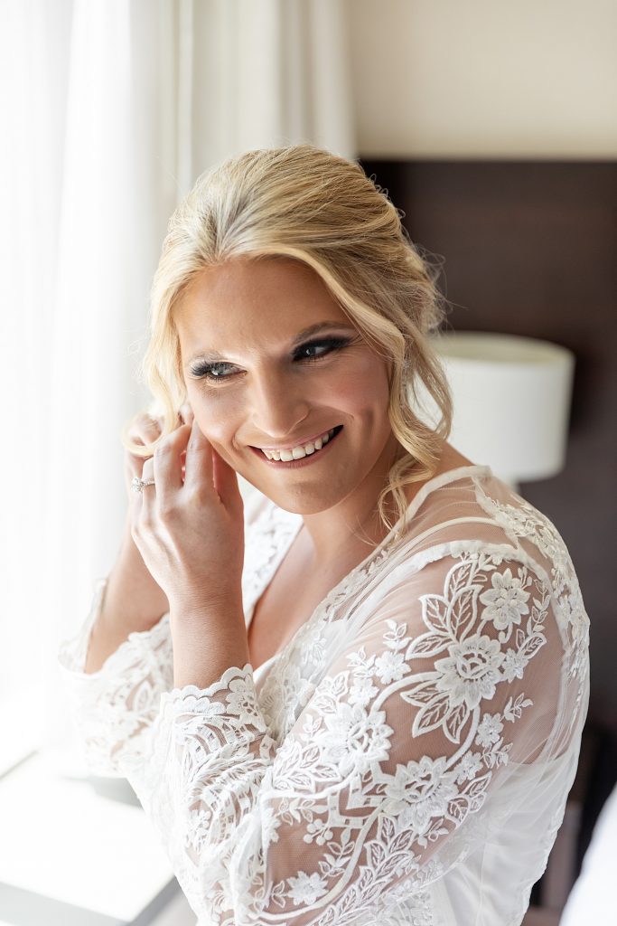 Modern Mauve Wedding at the Wintergarden at PPG Place